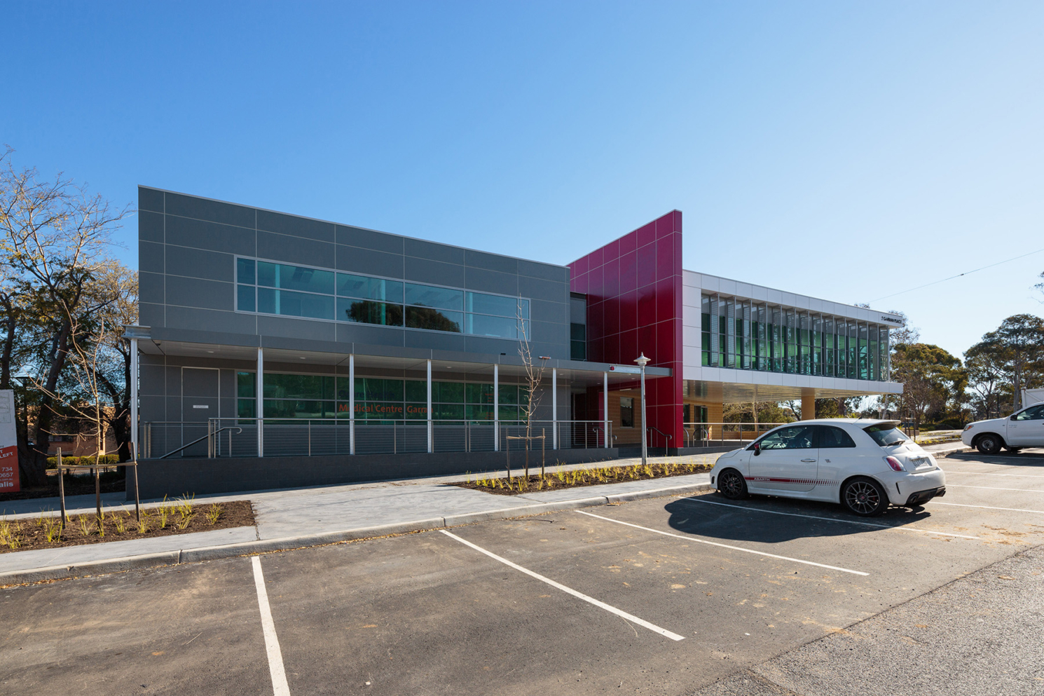 Christos Michalis Medical Centre – AMC Architecture